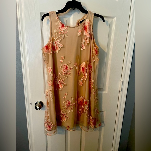 ECI | Dresses | Tan Floral Semi Formal Dress | Poshmark